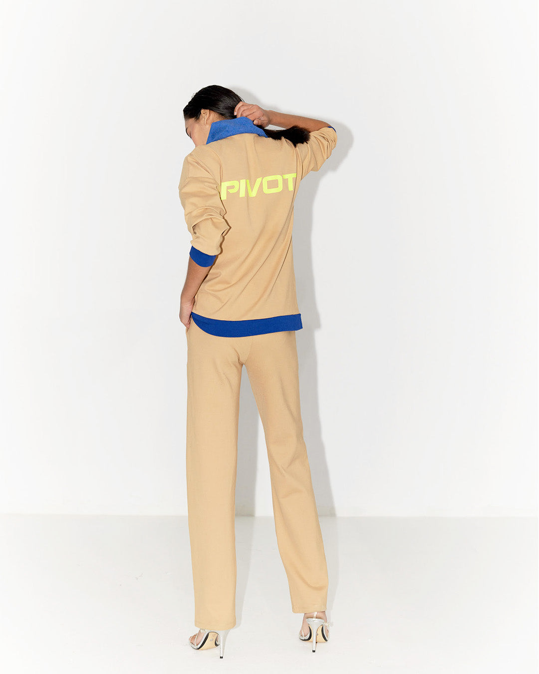 Pivot Sweatshirt – 21.12